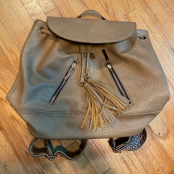 kenzie | Bags | Kenzie Faux Leather Backpack | Poshmark